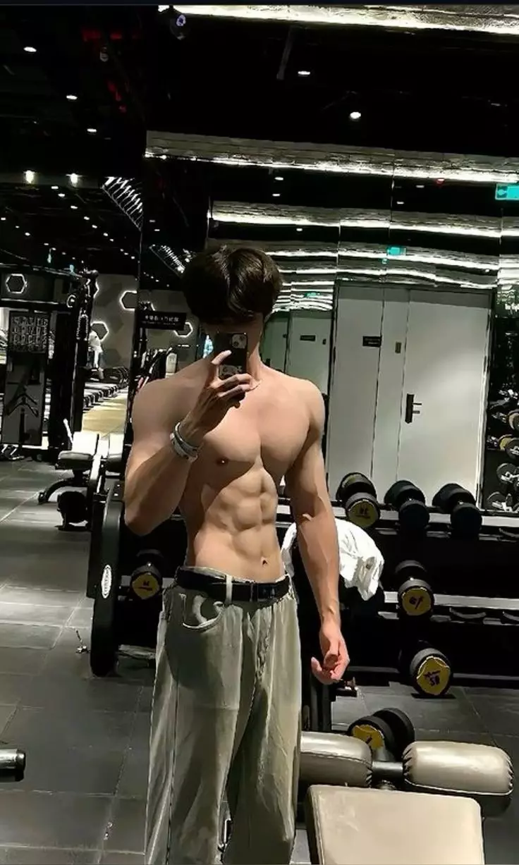 Chat with Ranz nsfw - Enjoy Free Unrestricted AI Character Roleplay No Filter | FlowGPT | Ranz RP