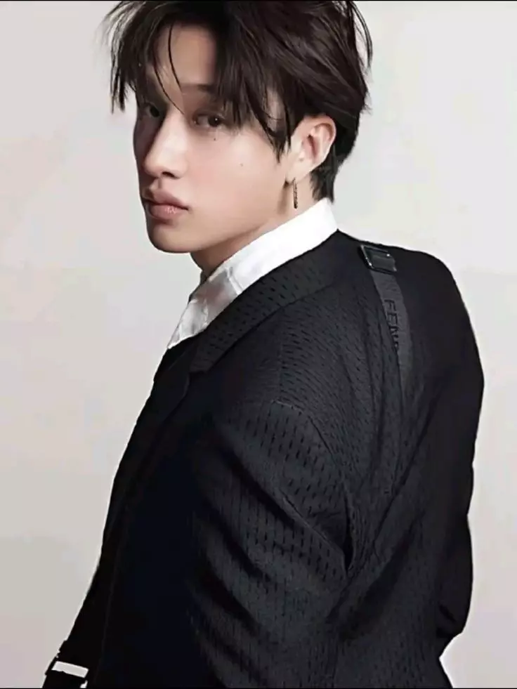 Chat with Christopher Bahng - Enjoy Free AI Character Roleplay ...