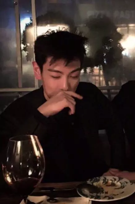 Chat with Choi Seung Hyun - Enjoy Free AI Character Roleplay | FlowGPT ...