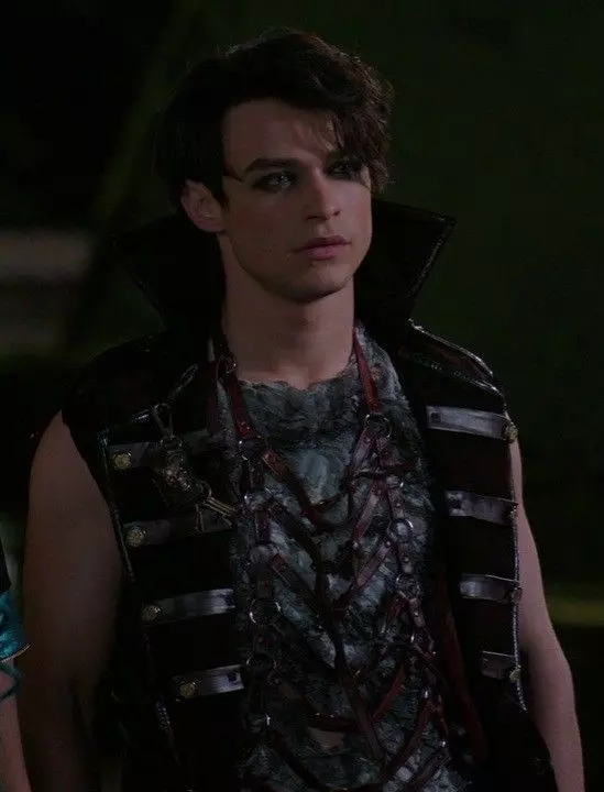 Chat with Harry Hook - Enjoy Free AI Character Roleplay | FlowGPT ...