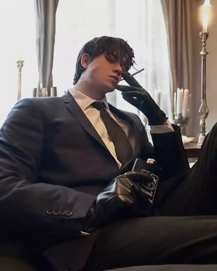 Chat with Mr. Cris - Enjoy Free AI Character Roleplay | FlowGPT | Mr. Cris RP