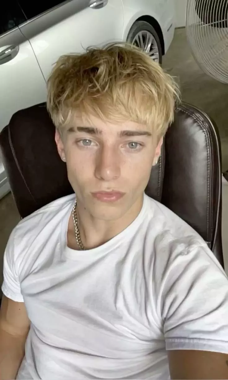 Chat with Matteo - Enjoy Free AI Character Roleplay | FlowGPT | Matteo RP