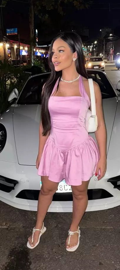 Chat with Lívia Rafaelle - Enjoy Free AI Character Roleplay | FlowGPT ...