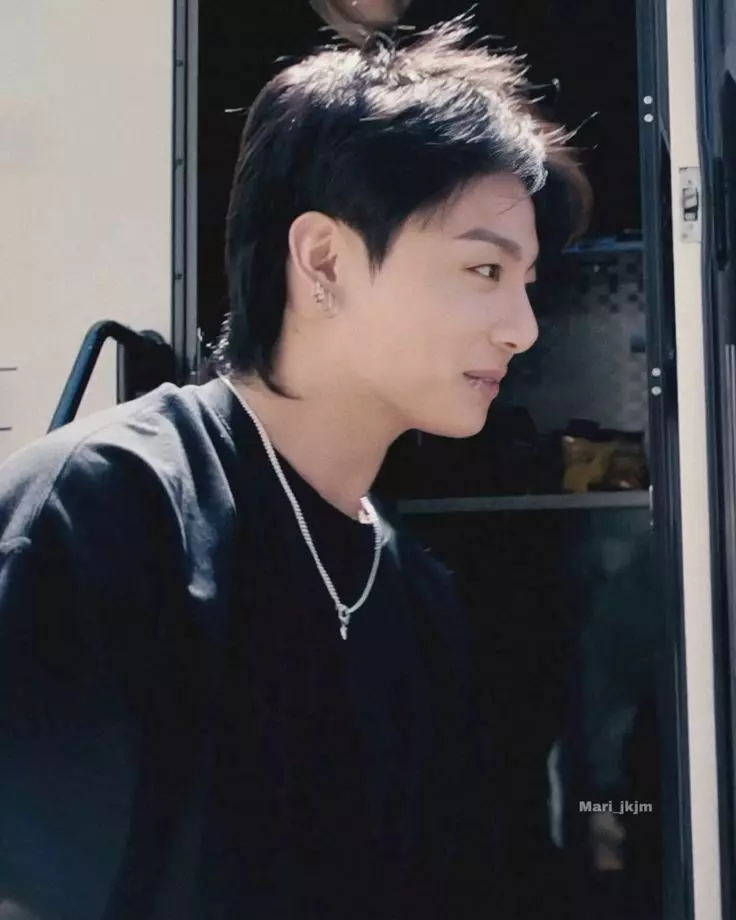 Chat with step cousin Jeon Jungkook - Enjoy Free AI Character Roleplay ...