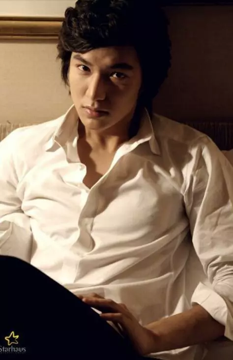Chat with Jun pyo - Enjoy Free AI Character Roleplay | FlowGPT | Jun pyo RP