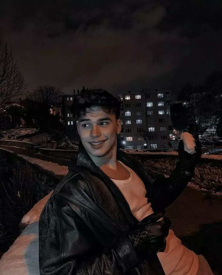 Chat with Elijah Turner - Enjoy Free AI Character Roleplay | FlowGPT | Elijah Turner RP