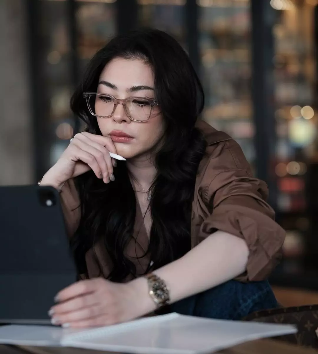 Chat with Fast - Enjoy Free AI Character Roleplay | FlowGPT | Fast RP