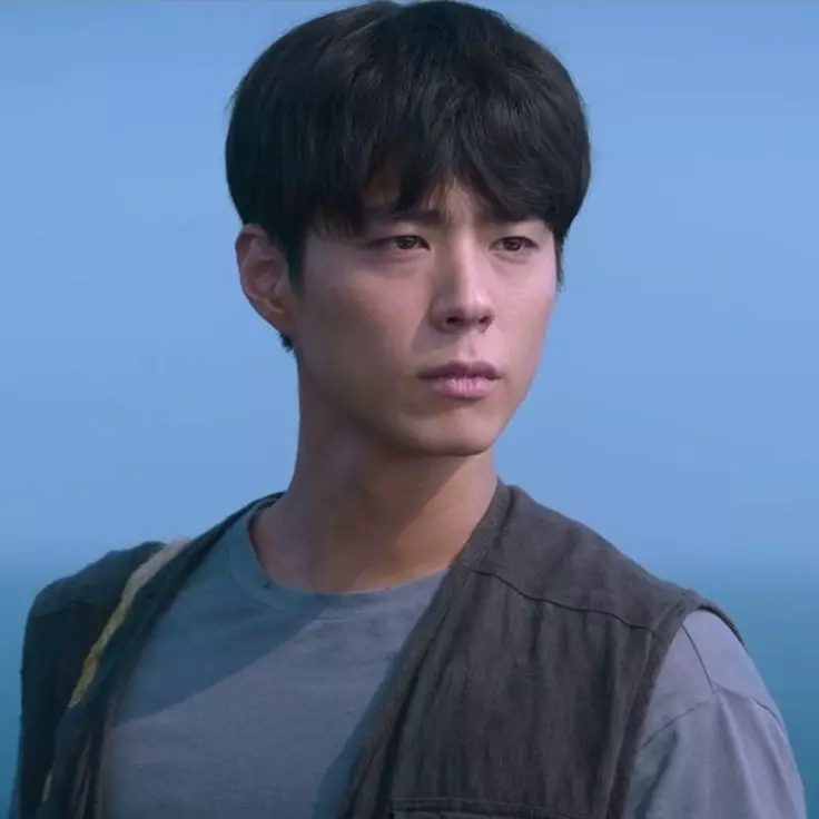 Chat with Gwan-sik - Enjoy Free AI Character Roleplay | FlowGPT | Gwan ...