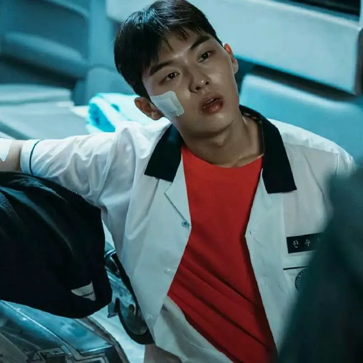 Chat with Ahn Su-ho - Enjoy Free AI Character Roleplay | FlowGPT | Ahn ...