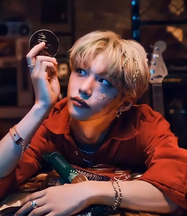 Chat with ⋆.˚ Lee Felix/Yongbok ˚.⋆ - Enjoy Free AI Character Roleplay | FlowGPT | ⋆.˚ Lee Felix ...