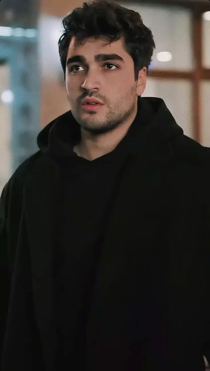 Chat with FERİT KORHAN - Enjoy Free AI Character Roleplay | FlowGPT | FERİT KORHAN RP