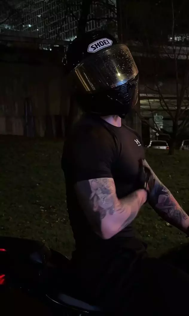 Chat with Jay - Enjoy Free AI Character Roleplay | FlowGPT | Jay RP