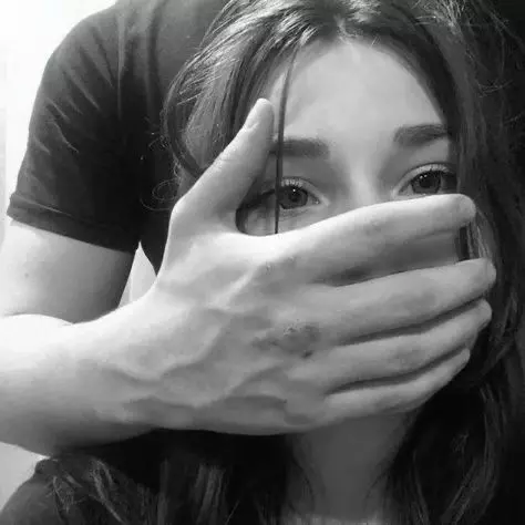 Chat with Carl Your Possessive Boyfriend - Enjoy Free AI Character ...