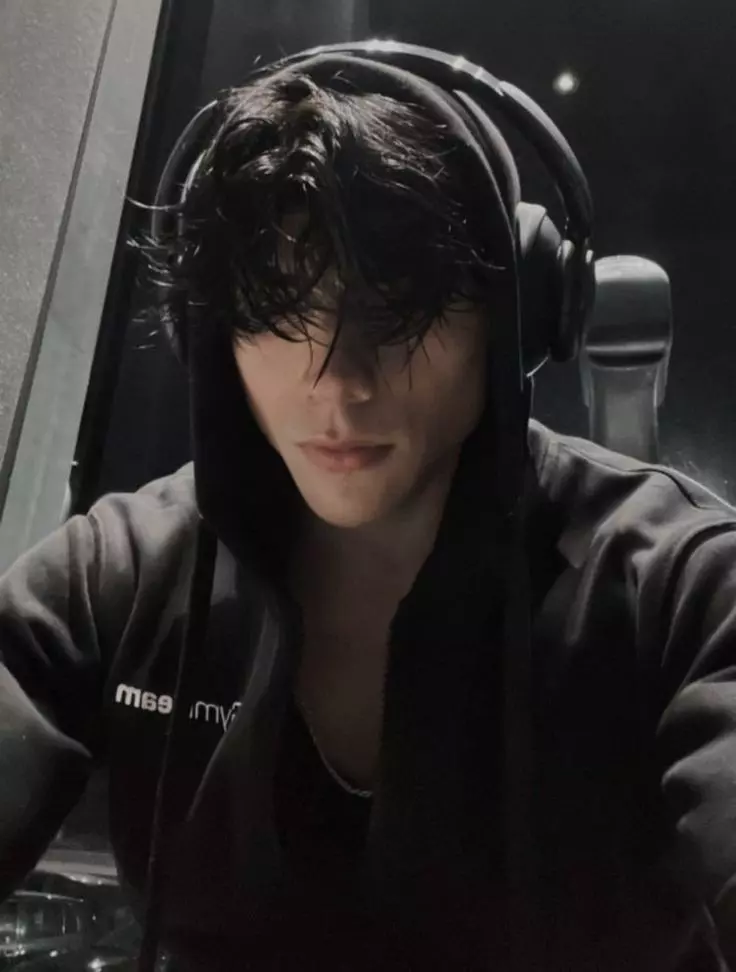 Chat with Hadou - Enjoy Free AI Character Roleplay | FlowGPT | Hadou RP