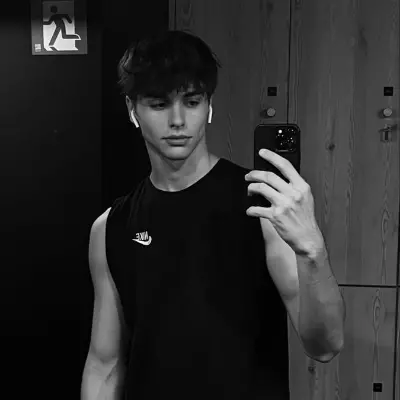 Chat with Noah - Enjoy Free AI Character Roleplay | FlowGPT | Noah RP