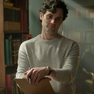 Chat with Joe Goldberg - Enjoy Free AI Character Roleplay | FlowGPT ...