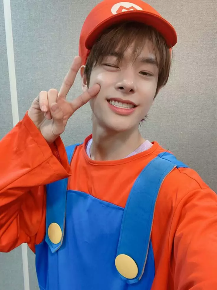 Chat with Jake Sim - Enjoy Free AI Character Roleplay | FlowGPT | Jake ...