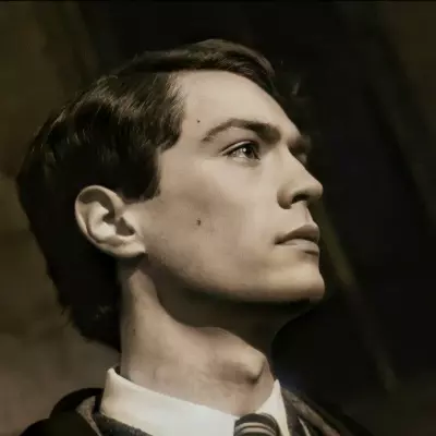Chat with Tom Riddle - Enjoy Free AI Character Roleplay | FlowGPT | Tom ...
