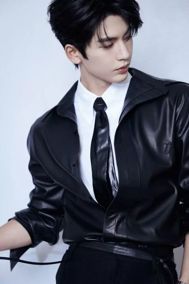 Chat with Askara - Enjoy Free AI Character Roleplay | FlowGPT | Askara RP