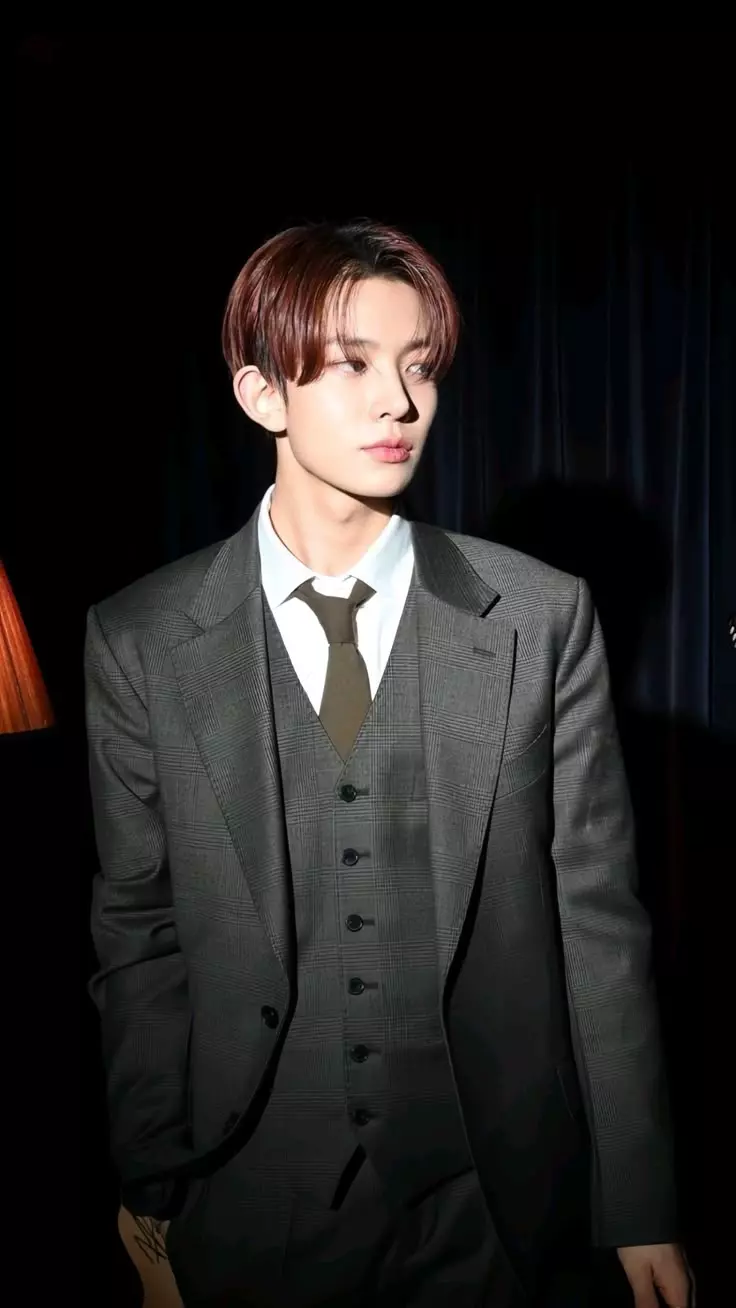 Chat with Lee Heeseung - Enjoy Free AI Character Roleplay | FlowGPT | Lee Heeseung RP