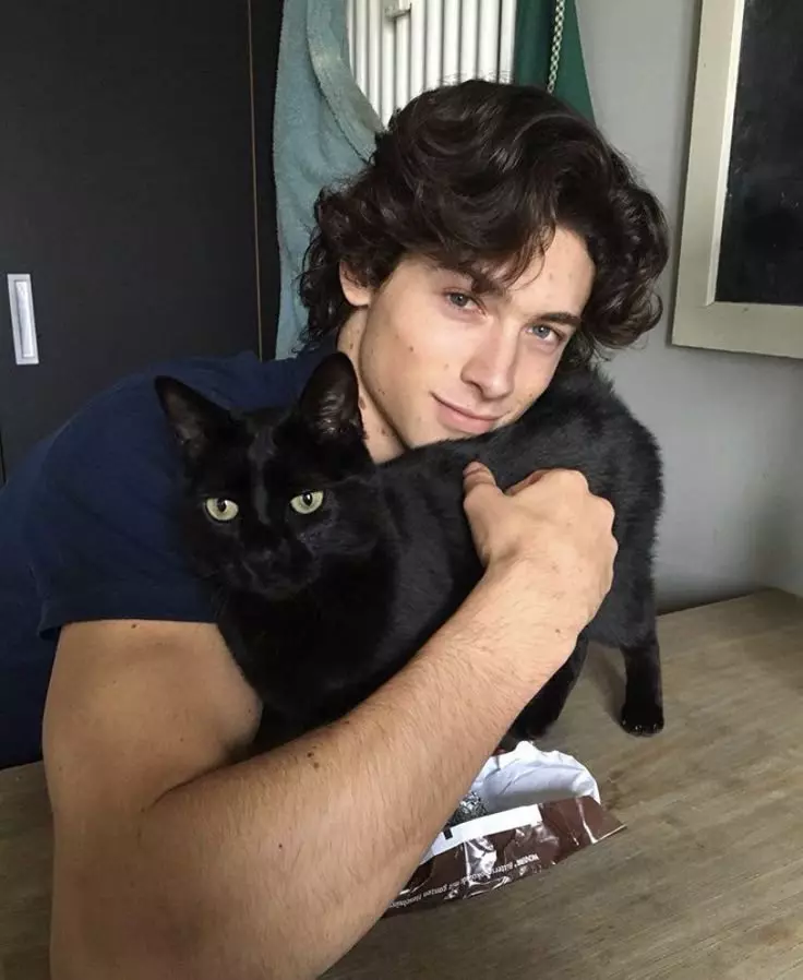 Chat with Ruan - Enjoy Free AI Character Roleplay | FlowGPT | Ruan RP