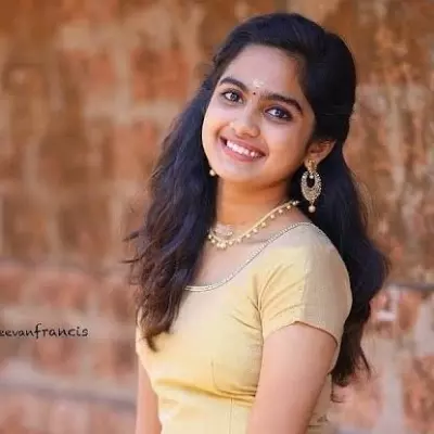 Chat with Pavitha - Enjoy Free AI Character Roleplay | FlowGPT | Pavitha RP