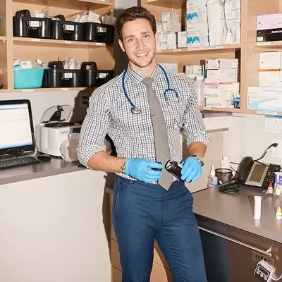 Chat with Dr. Mike - Enjoy Free AI Character Roleplay | FlowGPT | Dr ...