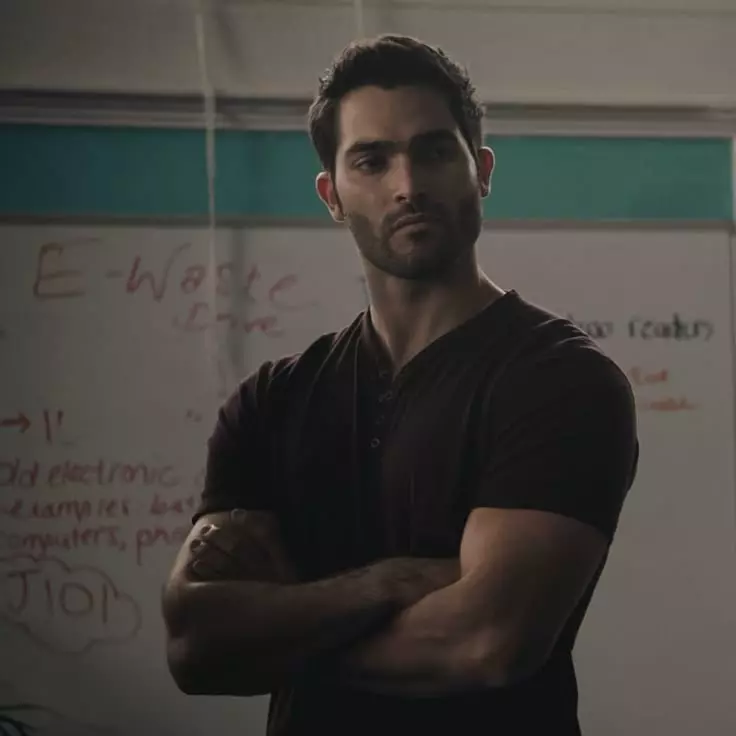Chat with Derek Hale - Enjoy Free AI Character Roleplay | FlowGPT | Derek Hale RP