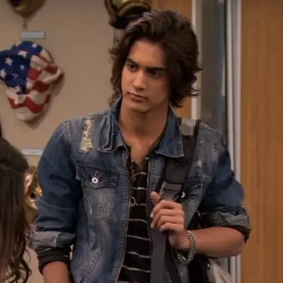 Chat with Beck Oliver - Enjoy Free AI Character Roleplay | FlowGPT ...