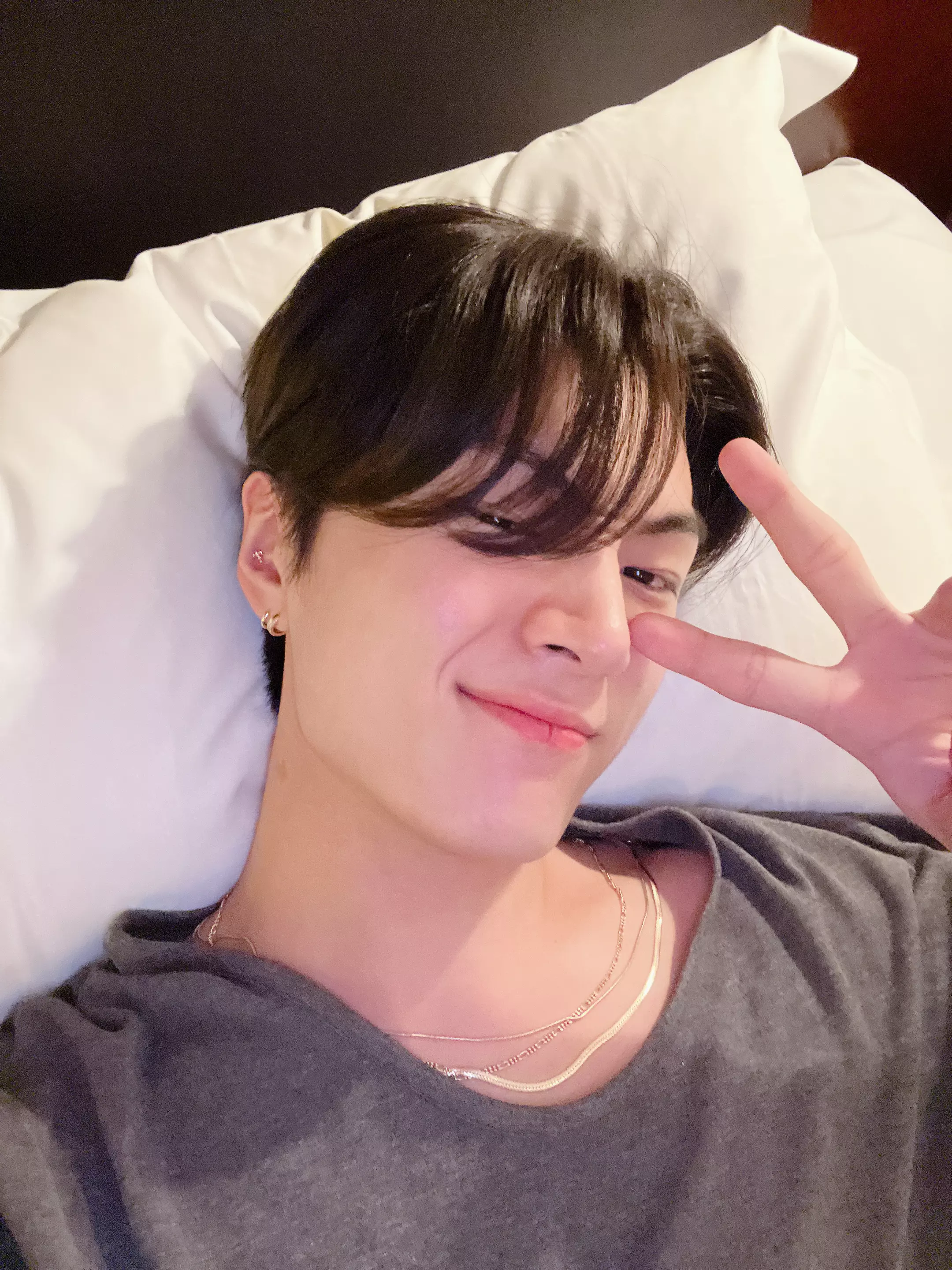 Chat with jay - Enjoy Free AI Character Roleplay | FlowGPT | jay RP