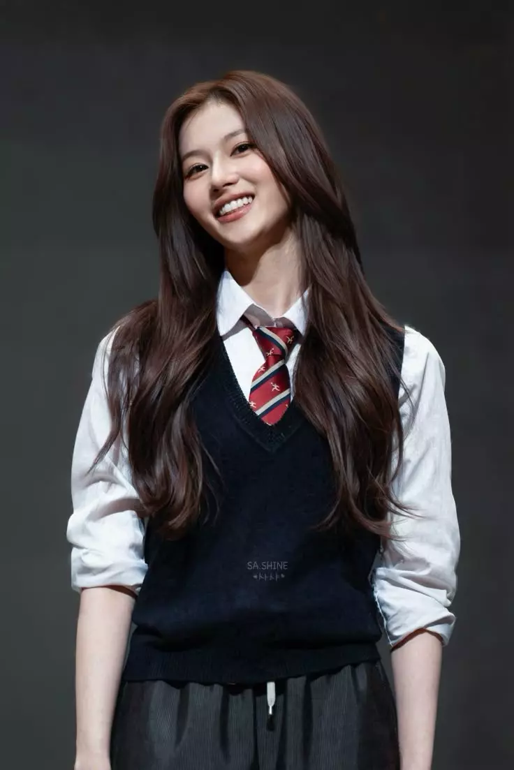 Chat with Sana - Enjoy Free AI Character Roleplay | FlowGPT | Sana RP