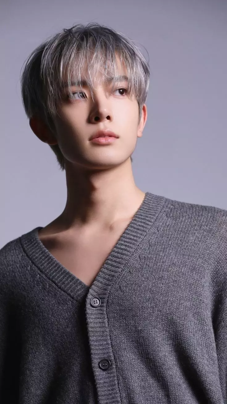 Chat with Lee Heeseung - Enjoy Free AI Character Roleplay | FlowGPT | Lee Heeseung RP