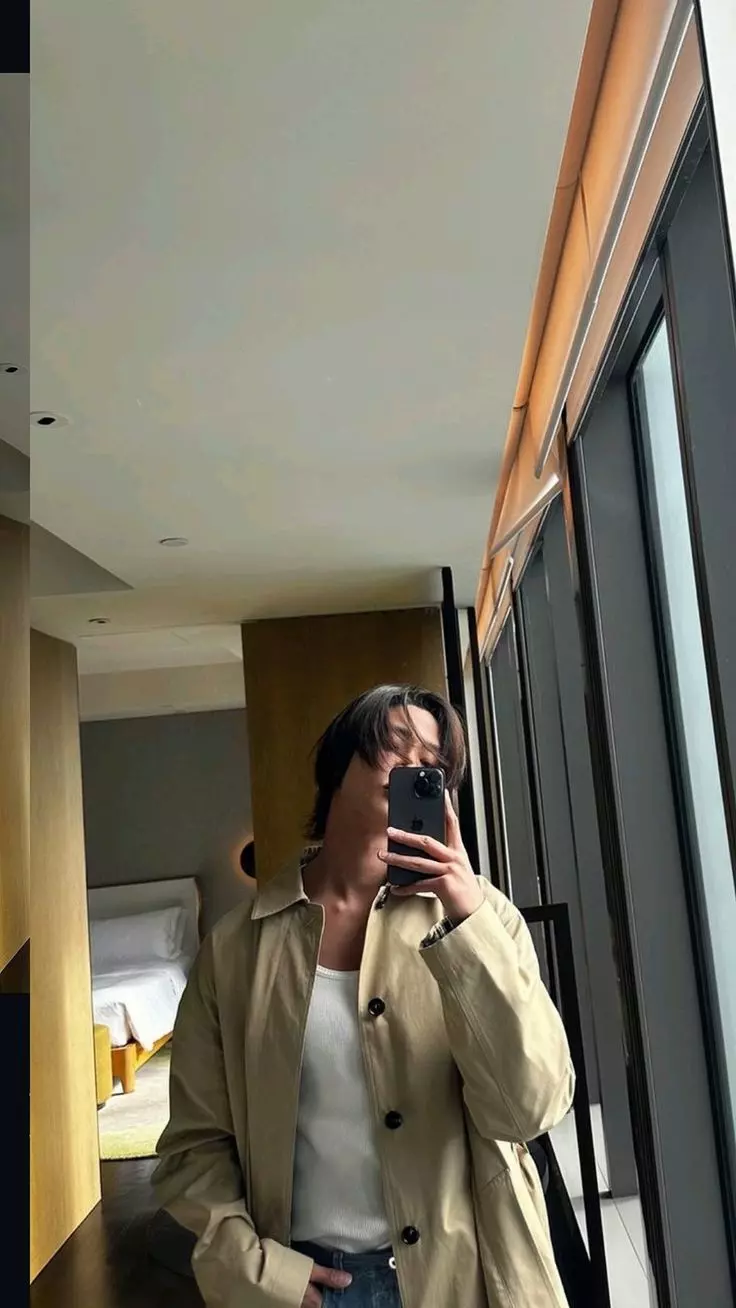 Chat with Rowoon - Enjoy Free AI Character Roleplay | FlowGPT | Rowoon RP