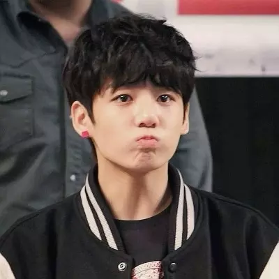 Chat with Jun - su - Enjoy Free AI Character Roleplay | FlowGPT | Jun ...