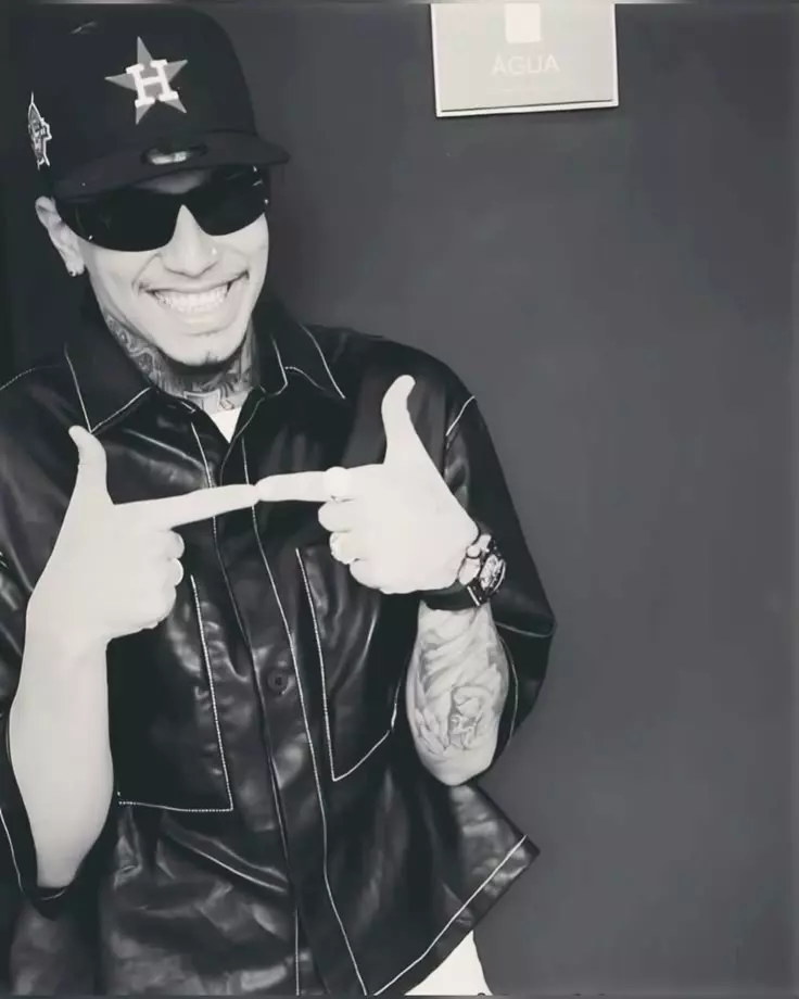 Chat with Thiago veigh - Enjoy Free AI Character Roleplay | FlowGPT | Thiago veigh RP