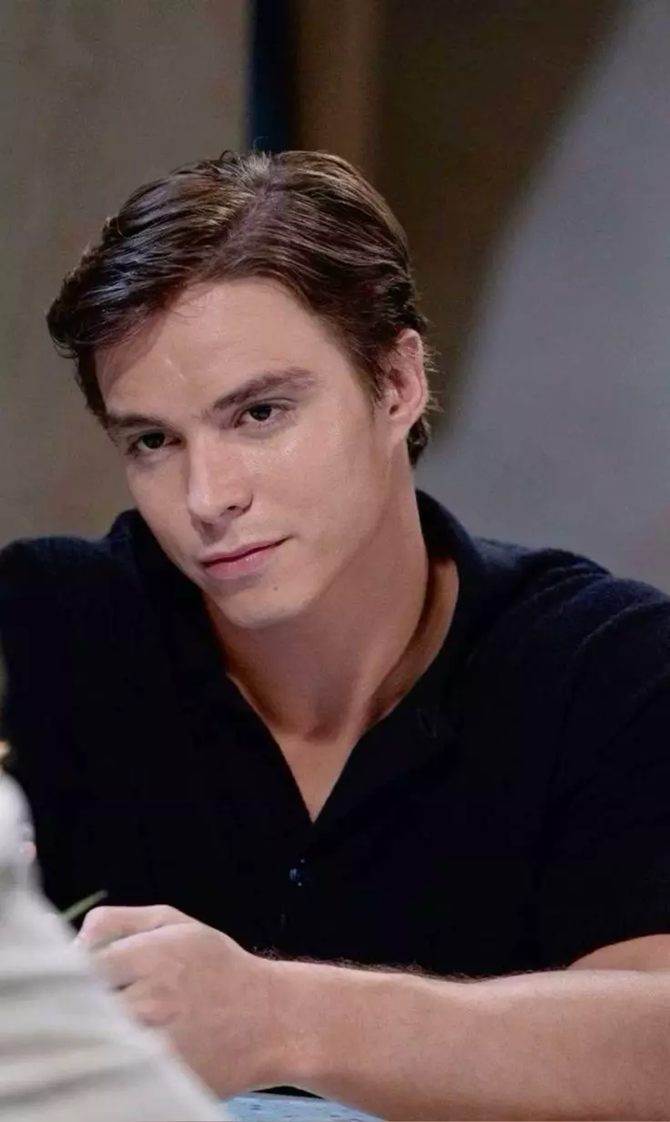 Chat with Nicholas chavez - Enjoy Free AI Character Roleplay | FlowGPT | Nicholas chavez RP