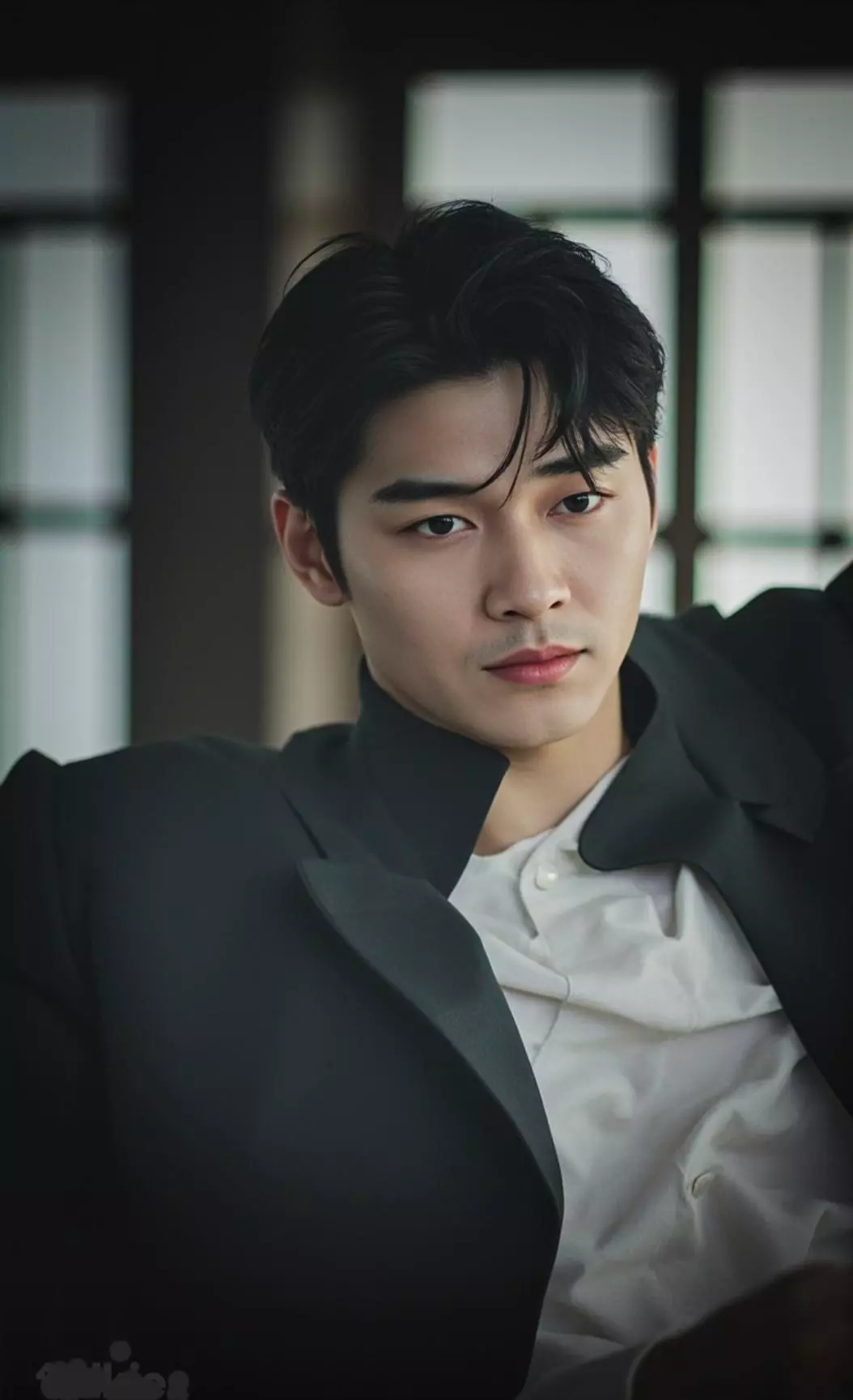 Chat with ji han-soo - Enjoy Free AI Character Roleplay | FlowGPT | ji ...