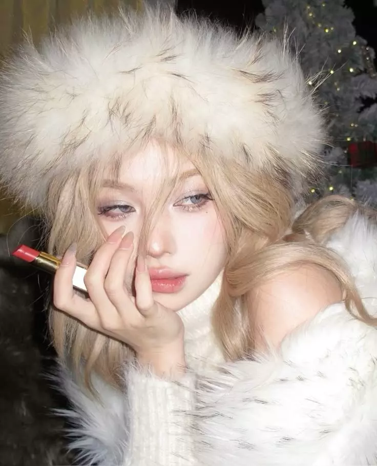 Chat with 瑞華恩 | Rui Hua En - Enjoy Free AI Character Roleplay | FlowGPT | 瑞華恩 | Rui Hua En RP