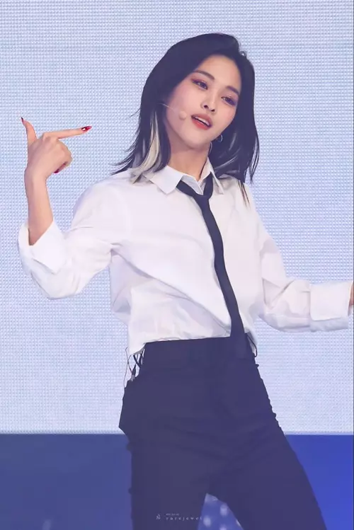 Chat with Shin Ryujin - Enjoy Free AI Character Roleplay | FlowGPT | Shin Ryujin RP