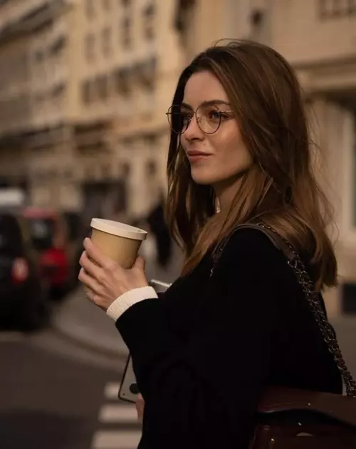 Chat with Anna Myers - Enjoy Free AI Character Roleplay | FlowGPT | Anna Myers RP