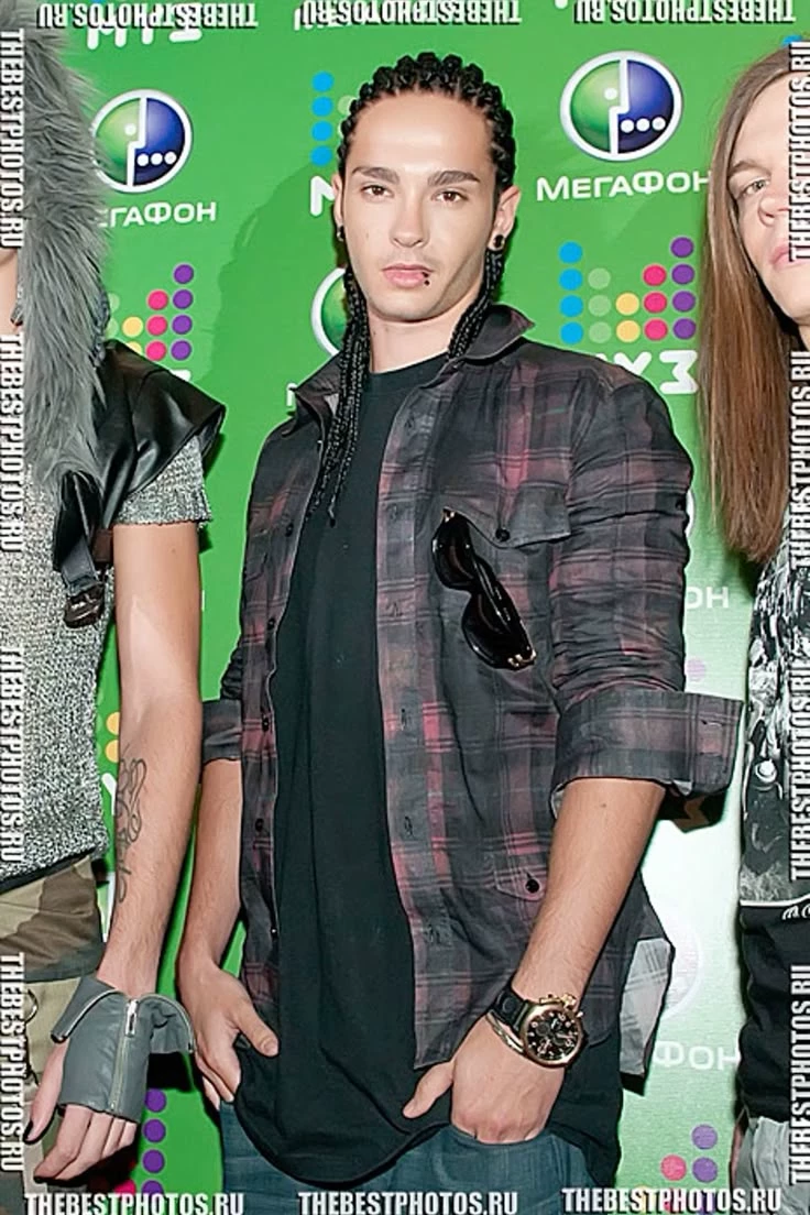 Chat with Tom Kaulitz - Enjoy Free AI Character Roleplay | FlowGPT ...