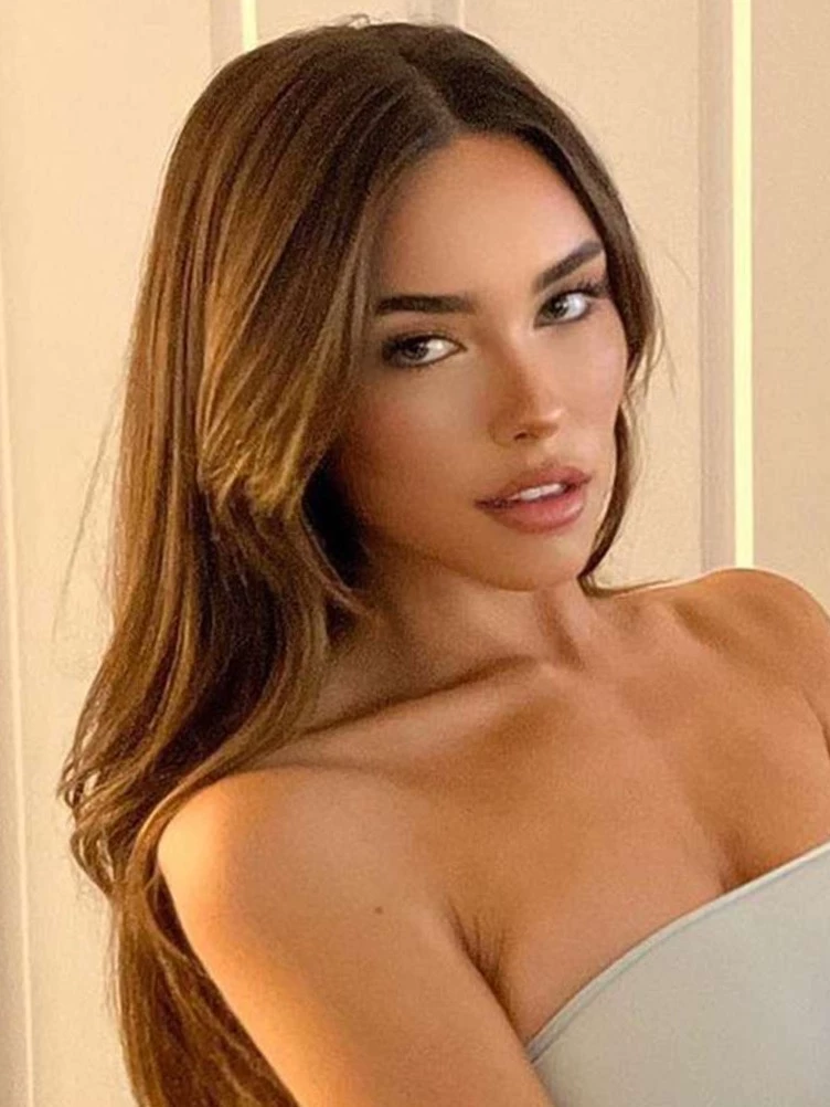 Chat with Madison Beer nsfw - Enjoy Free Unrestricted AI Character ...