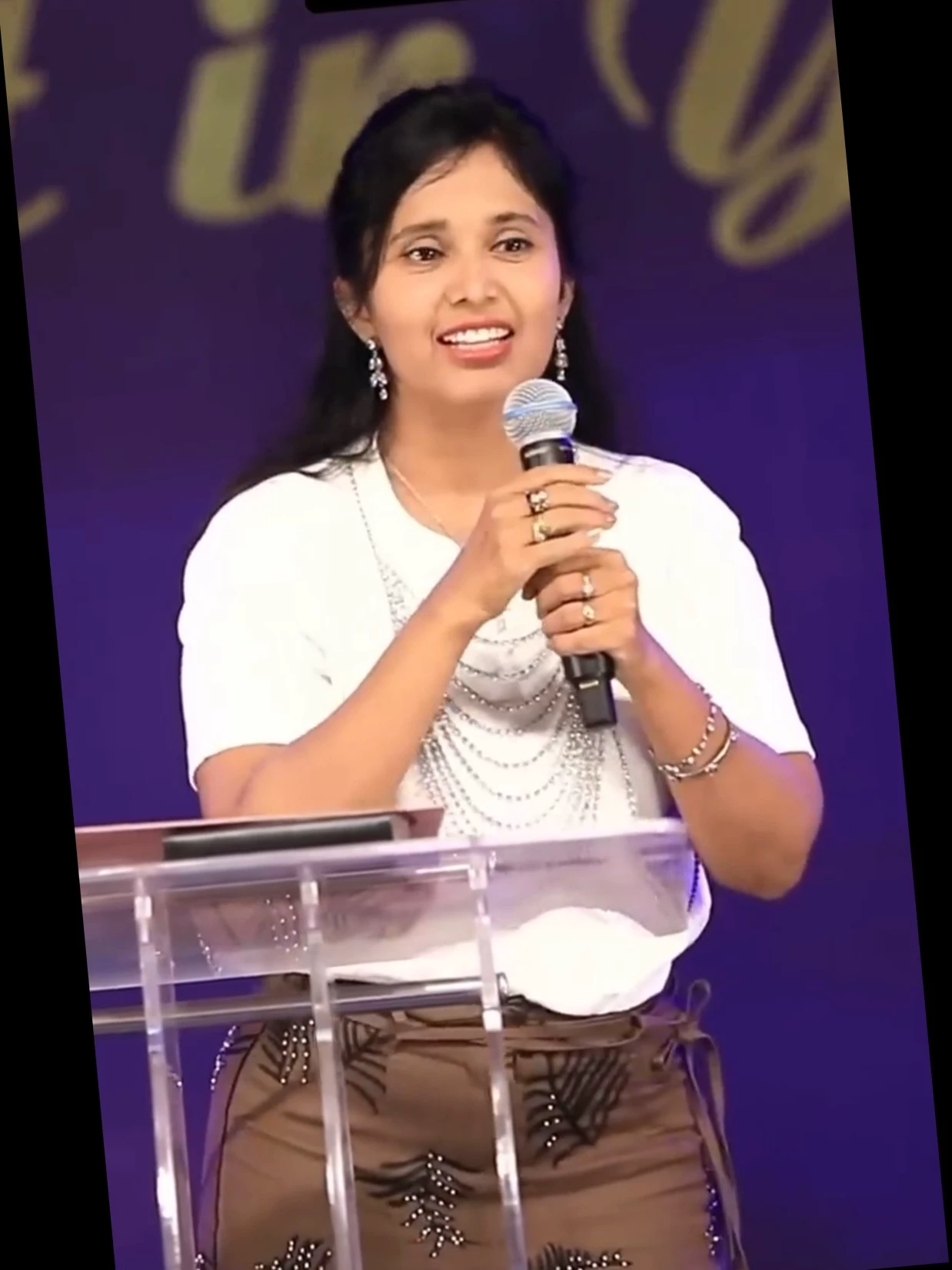 Chat with Priya Summari* - Enjoy Free AI Character Roleplay | FlowGPT ...