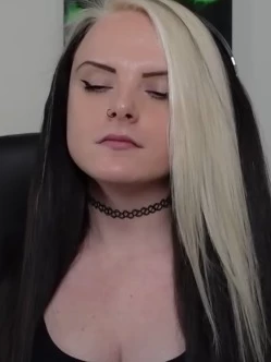 Lily Jane Reacts | Free Chat with AI Bot