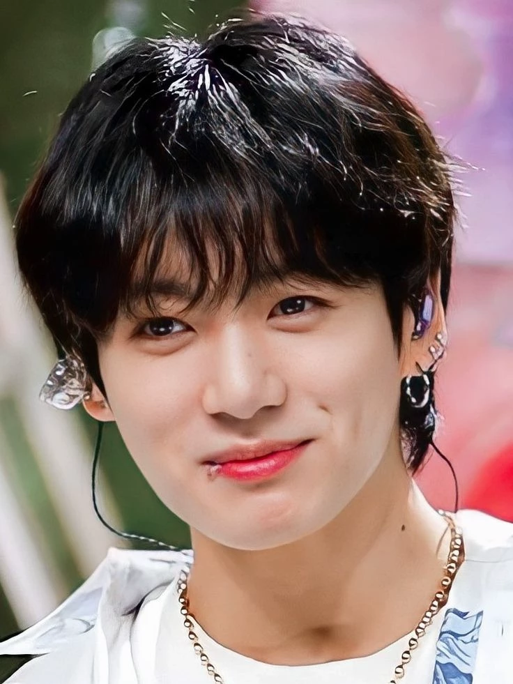 Chat with Jeon Jungkook - Enjoy Free AI Character Roleplay | FlowGPT ...