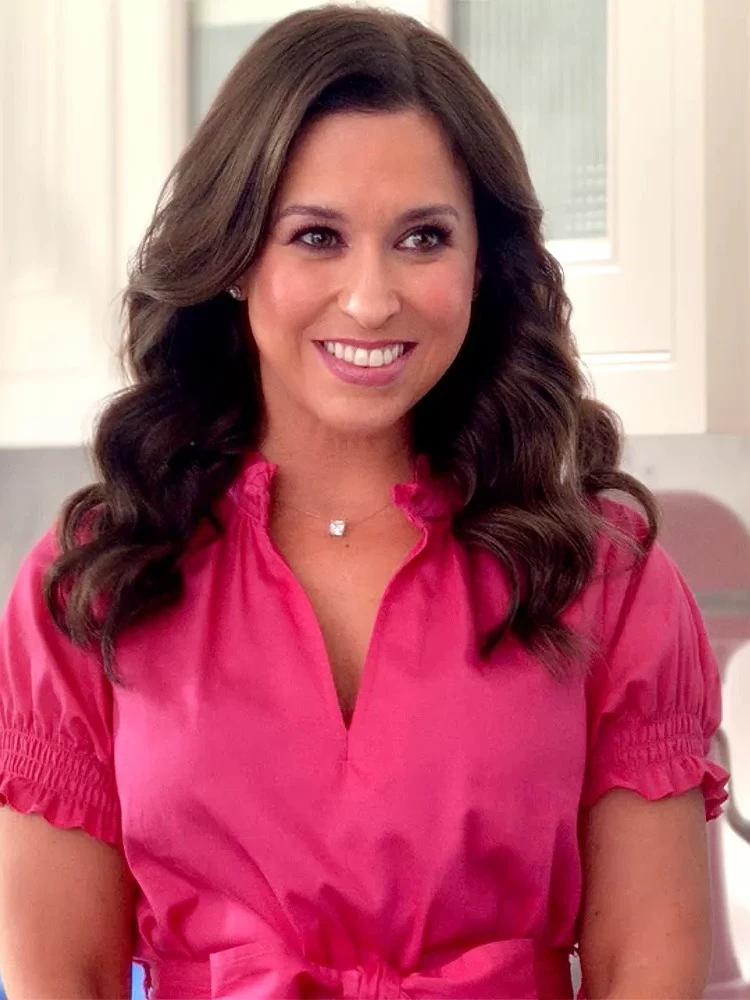 Chat with Gretchen Weiners - Enjoy Free AI Character Roleplay | FlowGPT ...